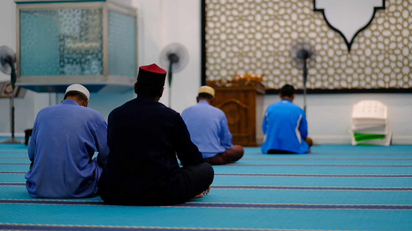 Reciting Quran After Fard Prayer in English: Okay? - Discover Islam ...